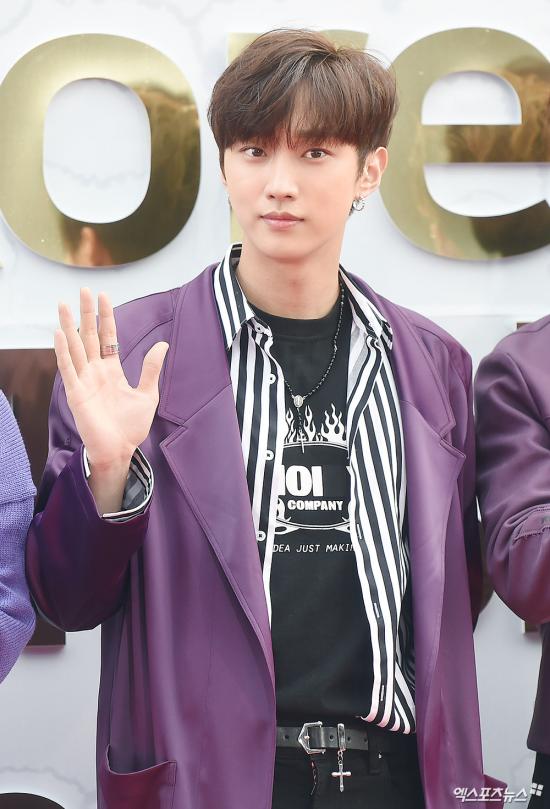 [엑's HD] B1A4 진영 '이 눈빛에 반한다'