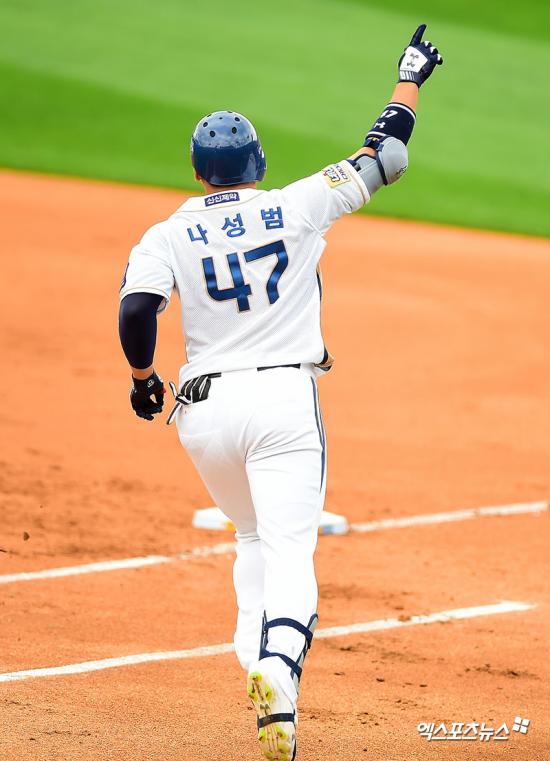 [WC1] NC 나성범, 1회부터 켈리 상대 기선제압 스리런