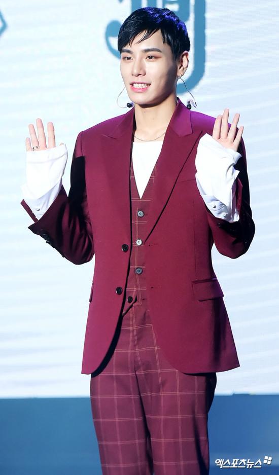 [엑's HD] JBJ 김상균 '새하얀 미소'