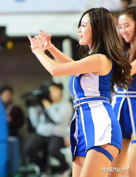[엑's HD] KCC 치어리더 '하트 발사~'