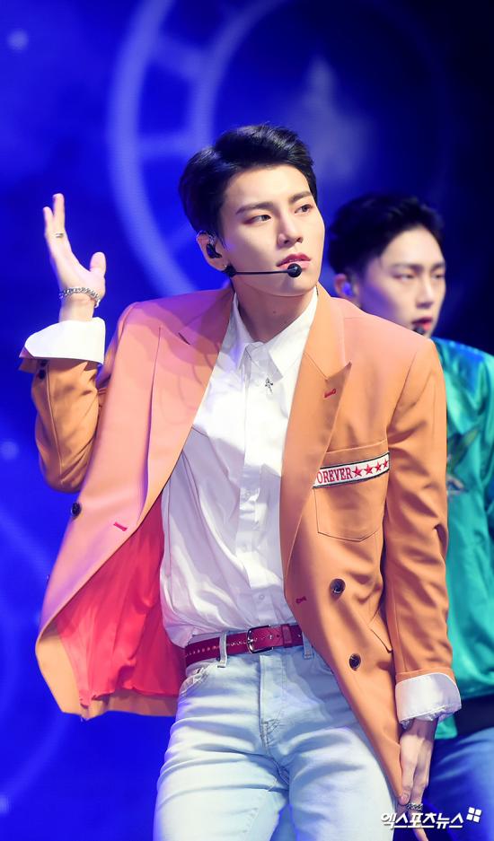 [엑's HD] JBJ 김상균 '춤추는 조각상'