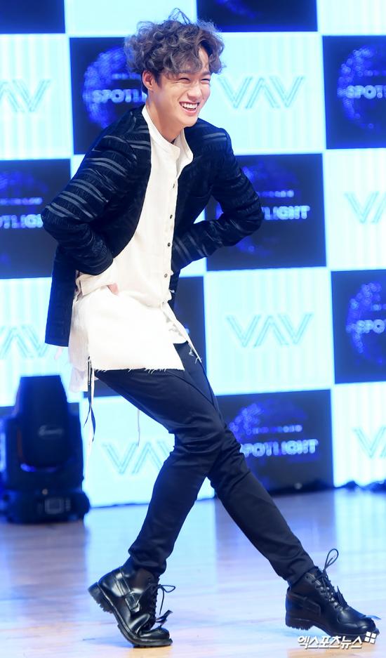 [엑's HD] VAV 에이노 '민망할때 나오는 눈웃음 애교'