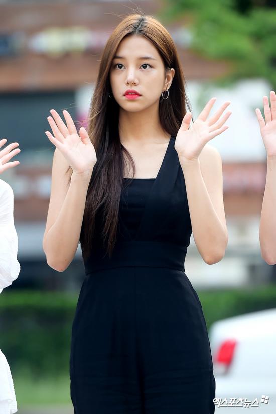 라붐 솔빈 '엠카' 스페셜 MC 출격…SF9 인성·아스트로 문빈과 호흡