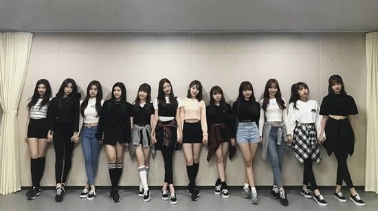 해시태그] 즐겁게 촬영한 그 날 아이즈원 12명 단체 사진 공개