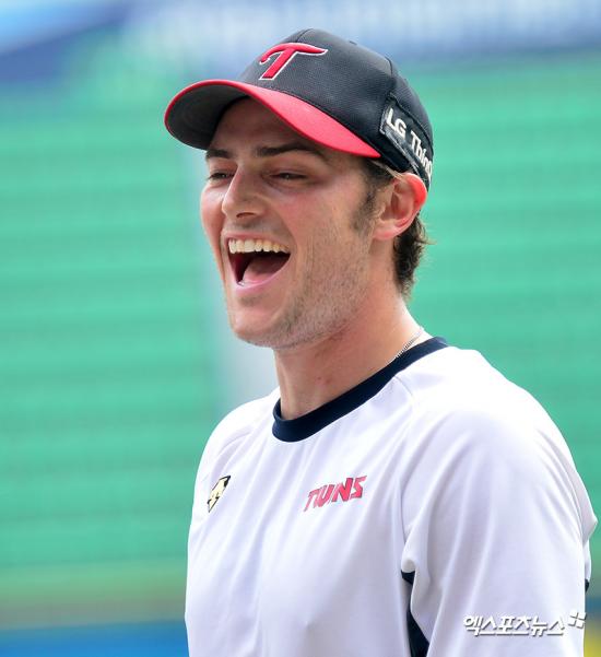 '2G ERA 0.64' 윌슨, 더 노련해진 LG의 에이스