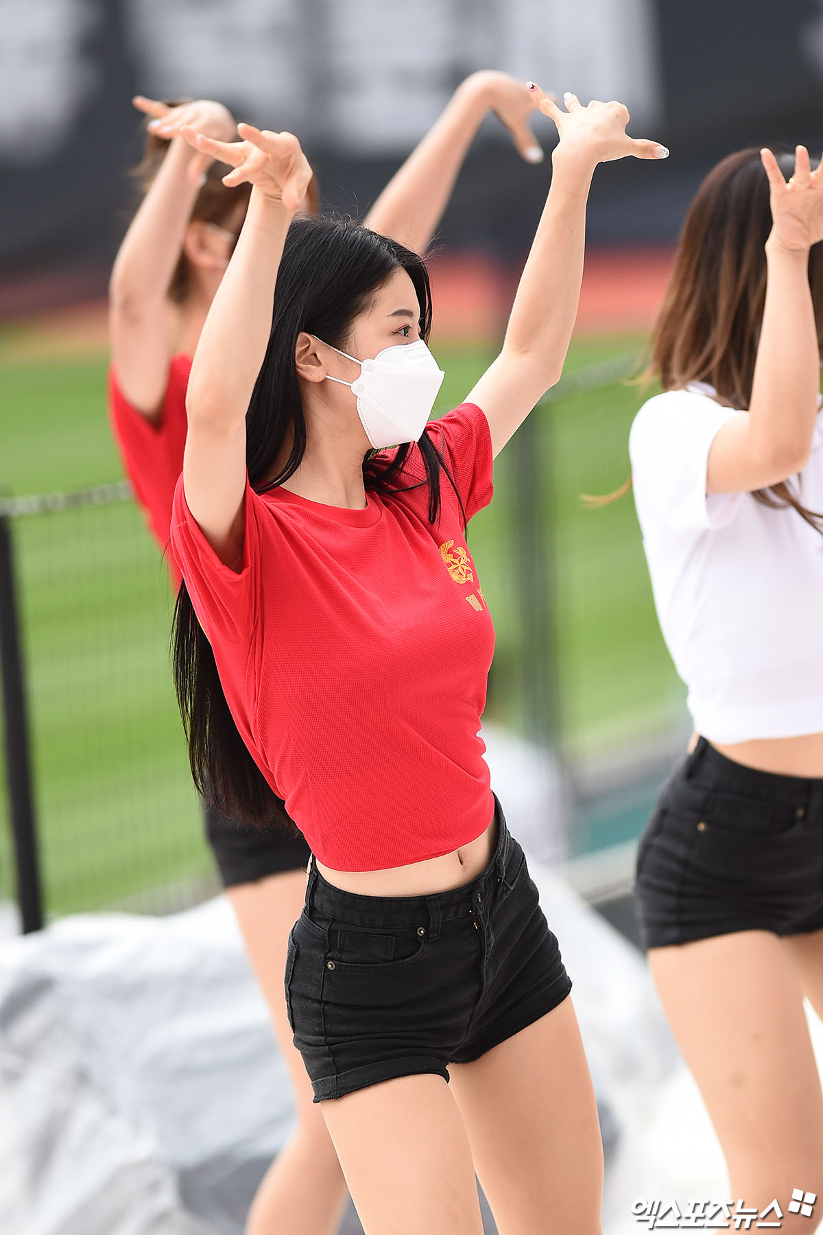 KT 치어리더 '잘록한 허리 뽐내며'[엑's HD포토]