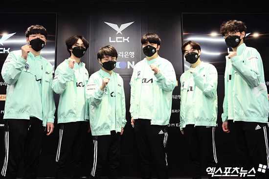 'T1·젠지 나와' 담원 기아, 3대0으로 프레딧 제압…'다전제는 다르다' [LCK PO]