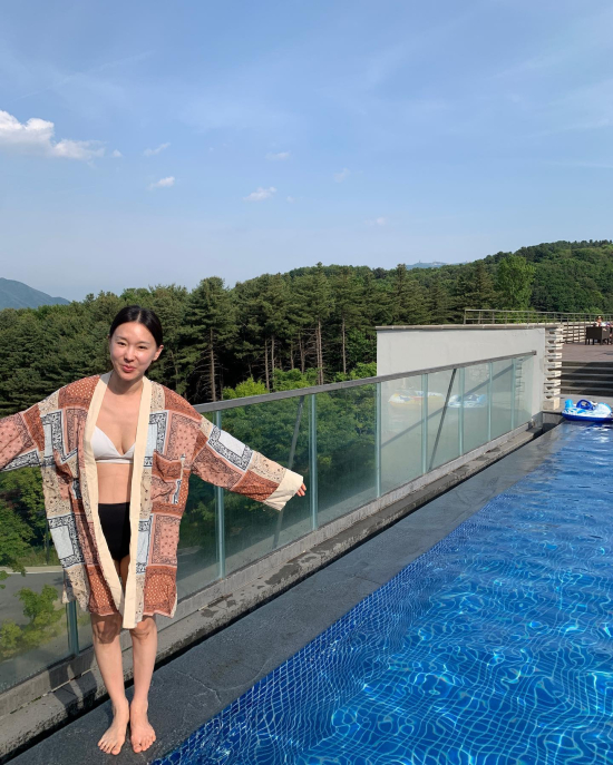 세무사♥ 이지혜 비키니 입고 가족 여행…8등신이 5등신