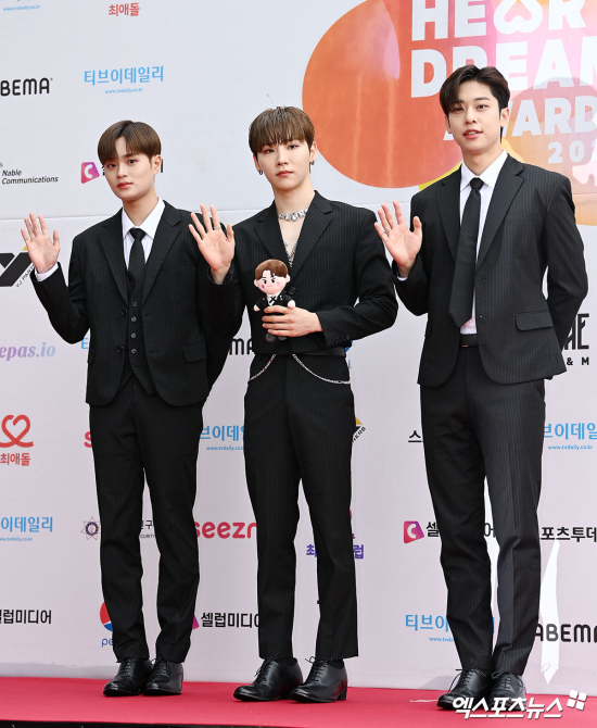 AB6IX '깔끔한 블랙'[엑's HD포토]