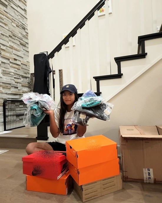 '이동국 딸' 재아, GD 운동화 이어 또 받았네…"귀한 선물"