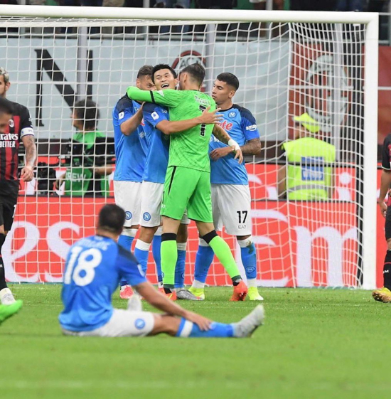 '민재야 잘했어!'...나폴리 GK, SNS에 '벽 이모티콘' 소환 [세리에A 7R]