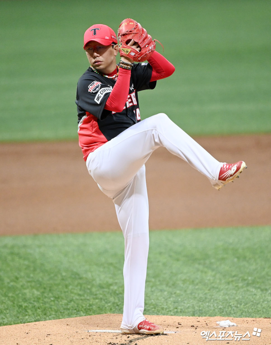 KIA 양현종, KBO 최초 8시즌 연속 170이닝 투구 위업