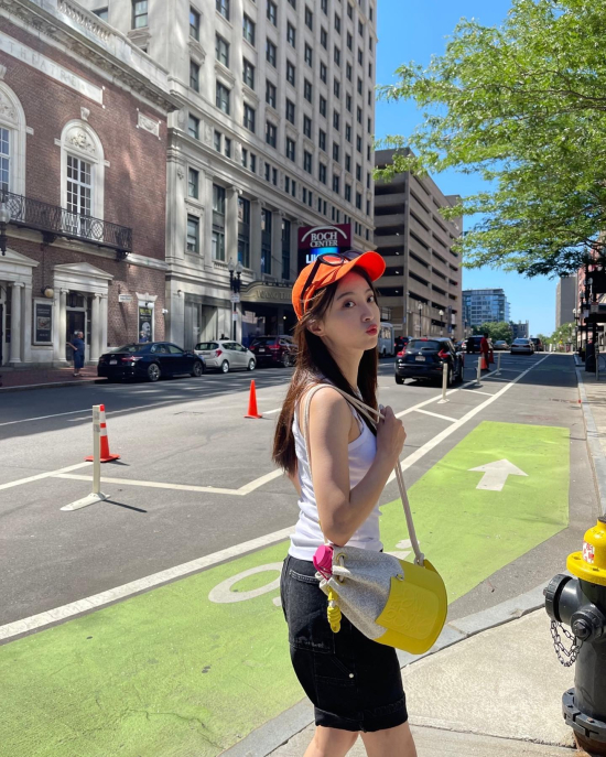 '168cm·48kg' 정혜성, 민소매 입고 뽐낸 볼륨감…"여름을 못 보내"