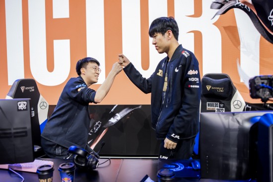 [롤드컵] RNG, 압도적인 파괴력으로 100T 격파…3승 고지 도달