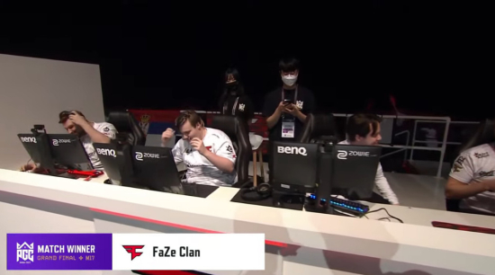 '이게 낭만이지!' 페이즈, 환상적인 수류탄 플레이로 매치17 승리 [PGC 2022]