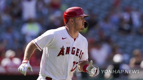 미국 우승 TV로 봤던 트라웃 "2017 WBC 불참 후회, 오타니와 대결 기대 커"