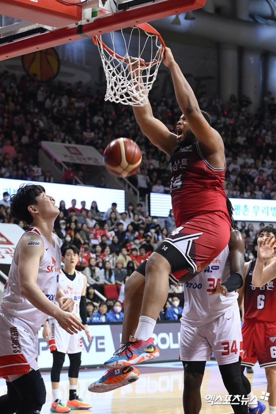 '역대급 혈투' KGC 왕좌에 오르다, 연장 끝 SK 꺾고 'V4+2번째 통합우승' 달성