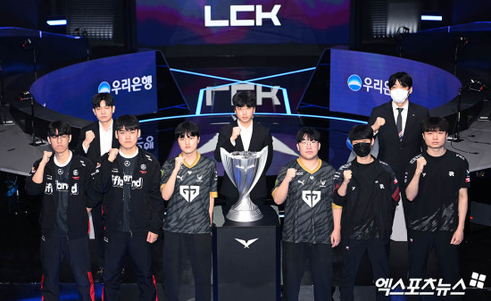 결승 접전 예상한 젠지... KT-T1 "우리가 3-1 승리" [LCK 미디어데이]