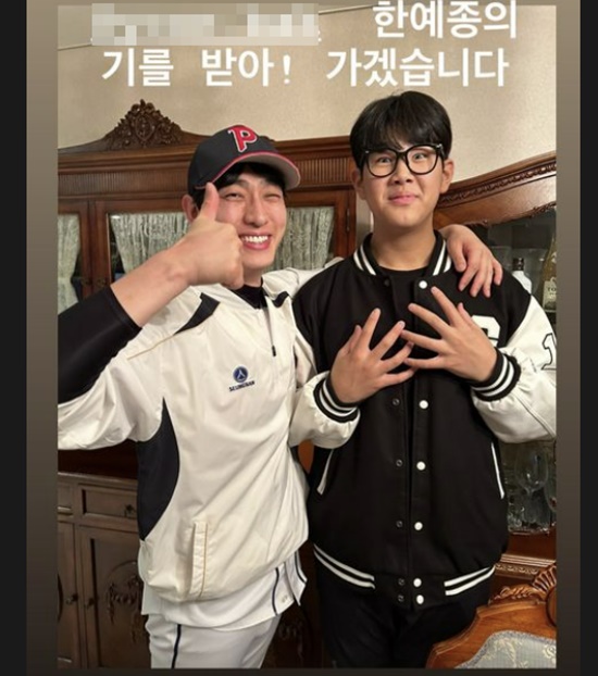 '190cm' 준수 키 진짜 크구나…윤박과 투샷 '깜짝'