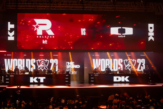 웃을 수 없는 두 팀... KT-DK, 최종전서 외나무 다리 승부 [롤드컵]