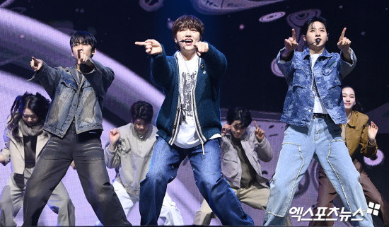 B1A4 '돌리고 돌리고'[엑's HD포토]