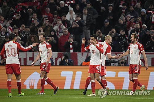 김민재, 다이어한테 밀렸다…'KIM 결장한' 뮌헨, 홈에서 라치오 3-0 완파→8강행 성공 [UCL 리뷰]
