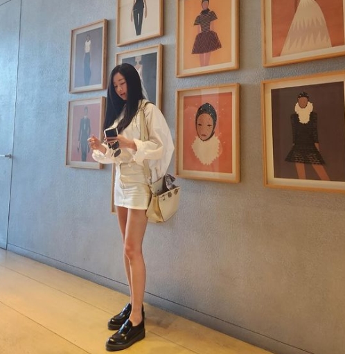 '46세' 김사랑, 173cm 돋보이는 각선미…마네킹 비율 끝판왕