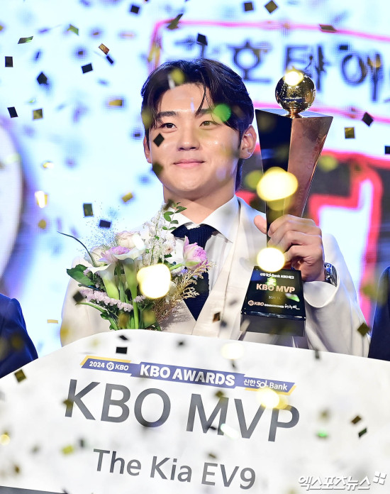 트로피 찾으러 왔습니다…'득표율 94%' KIA 김도영 MVP, 신인상은 두산 김택연 (종합) [KBO 시상식]