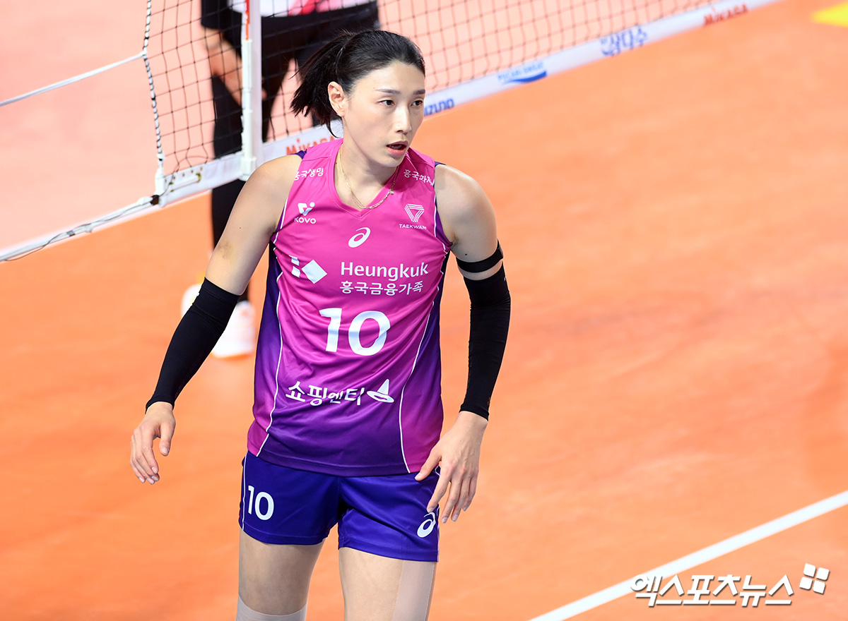 '배구여제 클래스 여전하네' 김연경, 5R MVP 선정…남자부는 KB손해보험 비예나 [공식발표]
