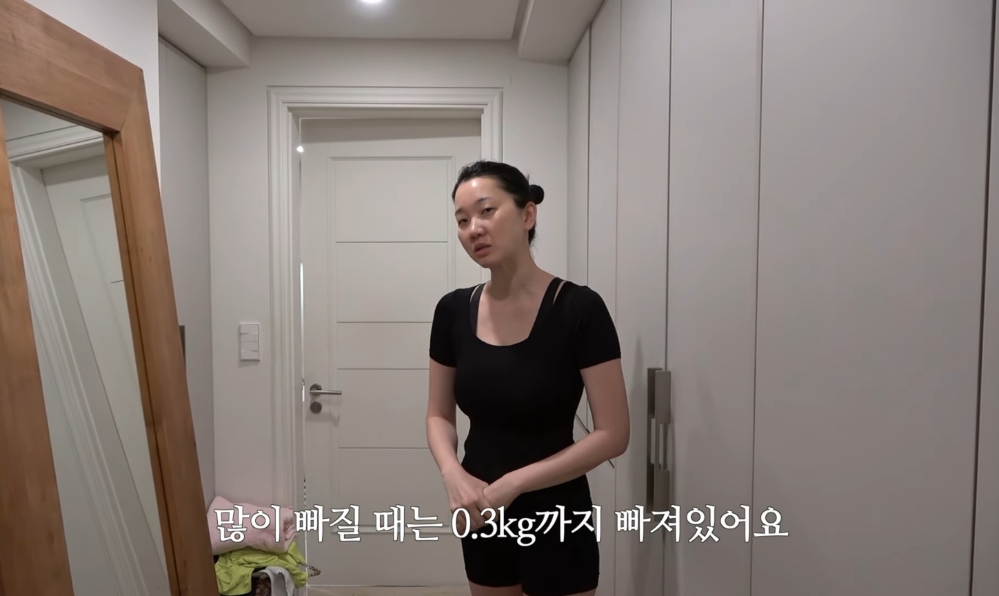 장윤주 "늘 가짜의 삶이었다"…54.9kg 몸무게→모닝 루틴 전격 공개 (윤쥬르)