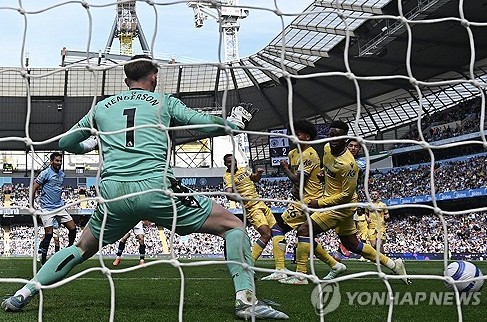 '방출 앞둔 KDB 1골 1AS' 맨시티, 팰리스전 0-2→5-2 역전승…리그 4위 등극 '챔스 보인다' [PL리뷰]