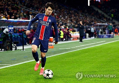 이강인 떠날 수밖에 'EPL 이적설' 이유 있다…PSG, '올해의 팀' 무려 9명 선정→LEE 제외