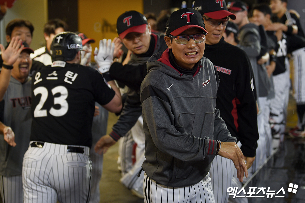 'KKKKKKKKKKK' 손주영, SSG 타선 '쓱' 삼켰다…LG 3-2 역전승+오스틴 쐐기포 [문학:스코어]