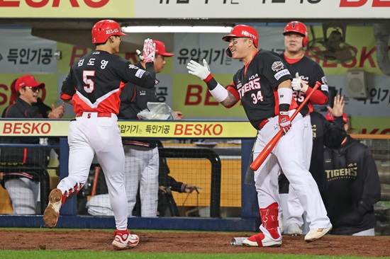 "김도영한테 왜 속구 던져?" 적장 탄식했는데→'초구 슬라이더' 쾅 130m 초대형 장외포, MVP 완벽 부활 선언 [대구 현장]