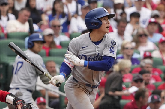 김혜성이 돌아왔다! 'ML 4할 타자' 존재감 폭발→KBO MVP 페디와 격돌→2안타 1도루…다저스 1-2 끝내기 패배