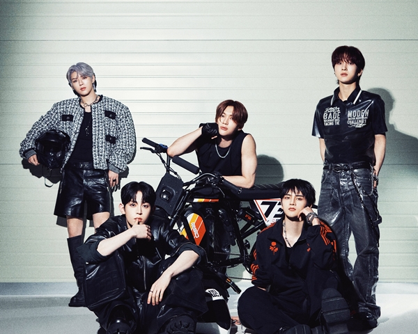 NOWZ、新曲『IGNITION』でバイクルック披露！情熱の疾走感溢れるコンセプト公開 | K-POP | K-HALLYUNEWS