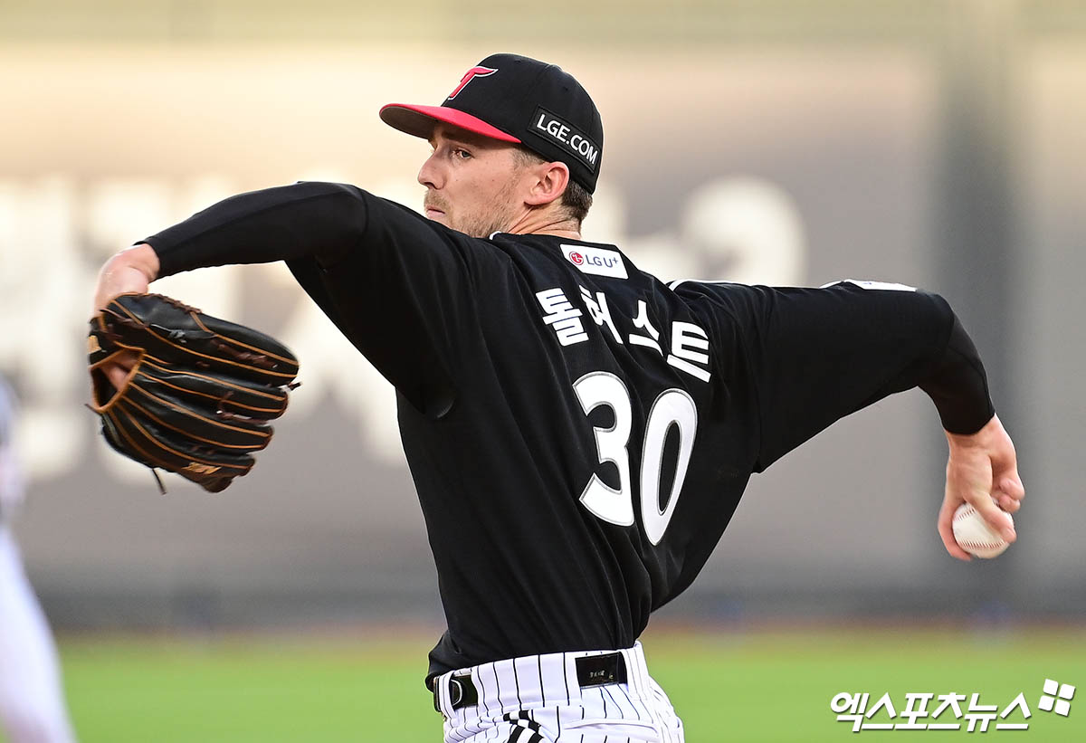 '충격 데뷔승' LG 약점이 사라졌다! 'KKKKKKK' 최고 153km/h '쾅'→우승 청부사, 7이닝 무실점 완벽투…KT 원정 11-2 대승 [수원:스코어]