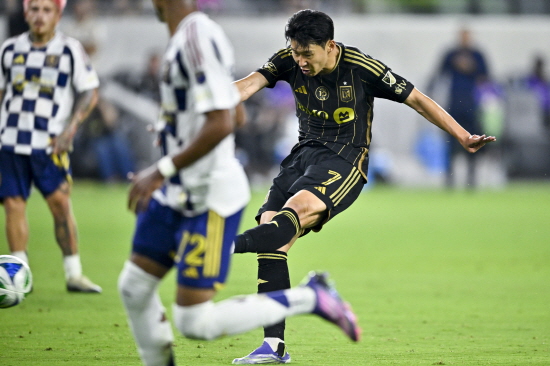 '3G 연속골' 손흥민 미국 휩쓴다! 솔트레이크전 1골+1도움 폭발…LAFC 4-1 역전승 [MLS 리뷰]